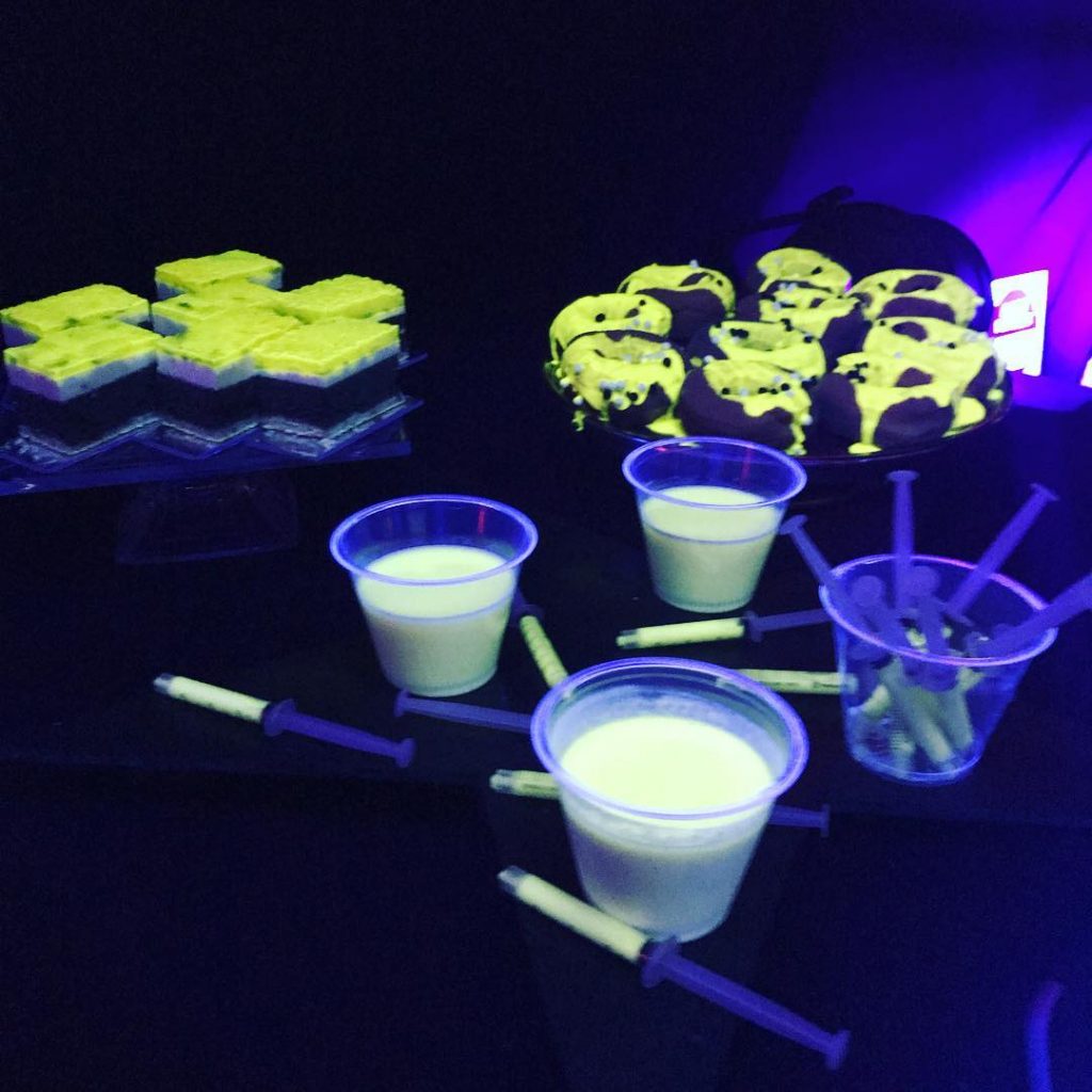 Glow-in-the-Dark Doughnuts (Glonuts) Are A Real Thing You Can Eat!