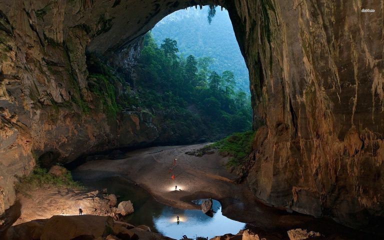 14 Most Amazing Caves in the World