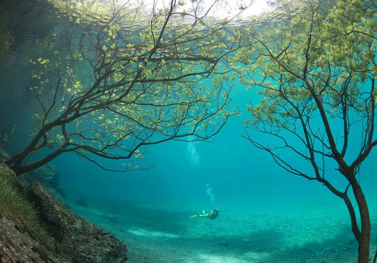 ≡ 8 of the Weirdest Places On Earth Brain Berries