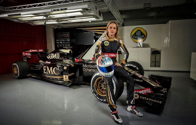Top 10 Most Famous Female Racers of All Time