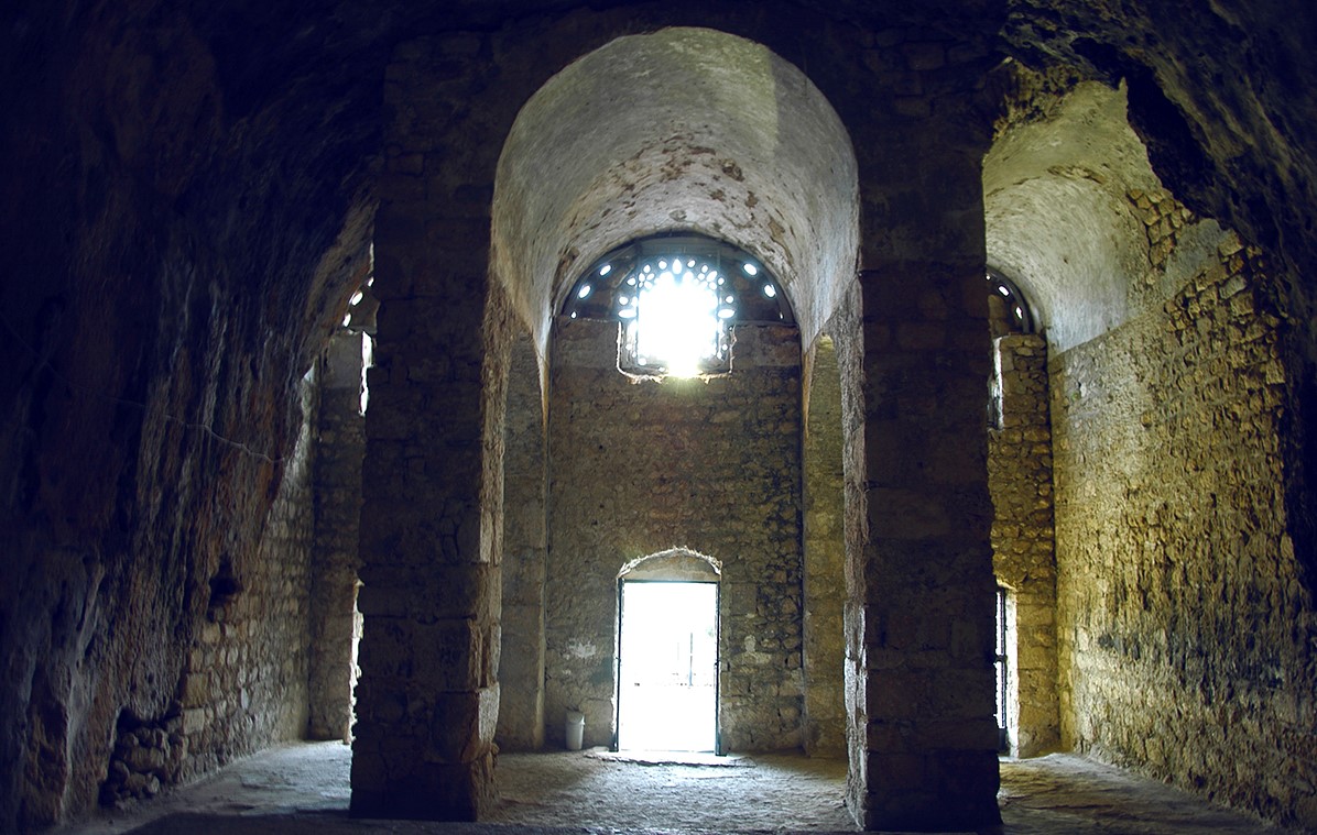 ≡ 17 Astonishingly Beautiful Cave Churches Around The World Brain Berries