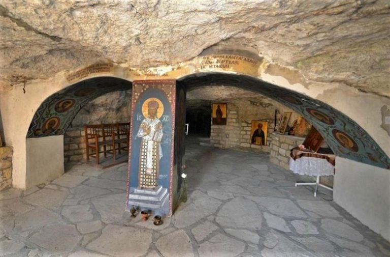 ≡ 17 Astonishingly Beautiful Cave Churches Around The World Brain Berries