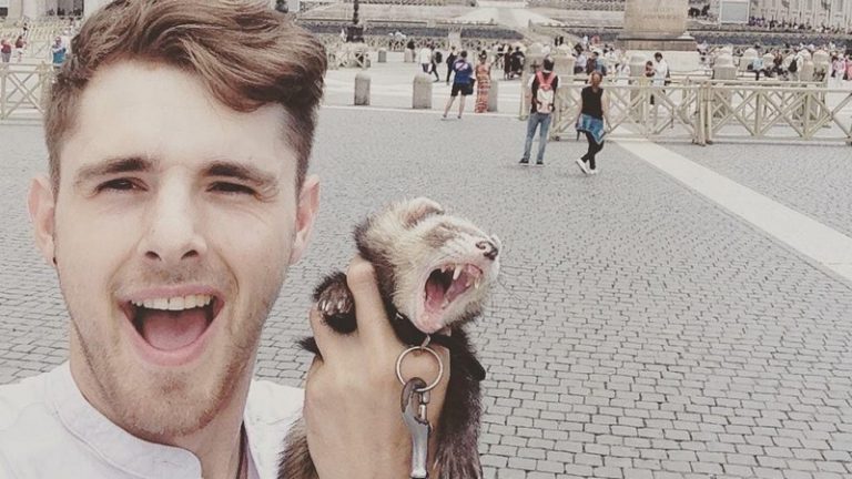 British Man Quits Life and Travels The World With his Pet Ferret