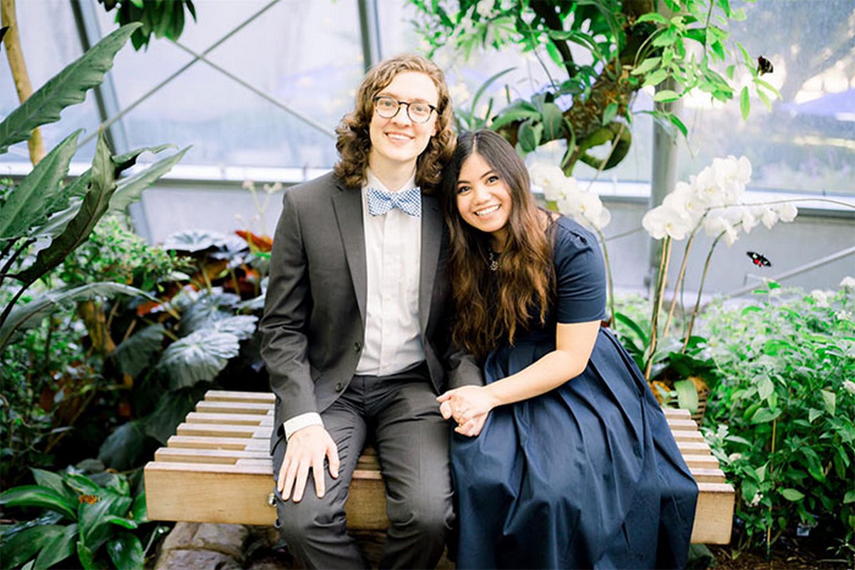 ≡ Couple Recreates Engagement Photos In Animal Crossing, Because Why ...