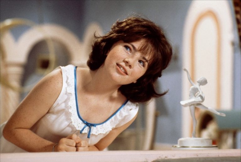 What Happened To The Dorky Girl Who Played Annie?