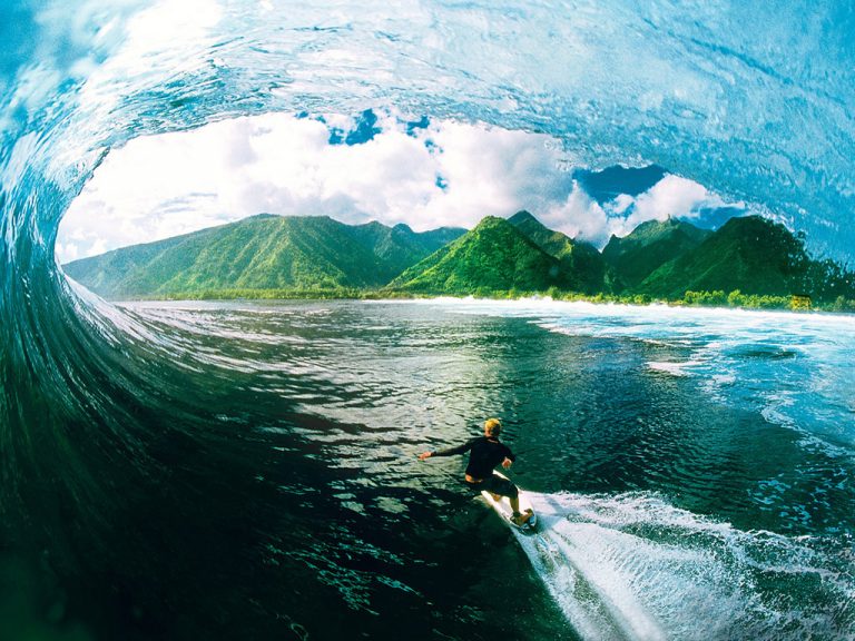 Top 9 Craziest Big-Wave Surfing Destinations