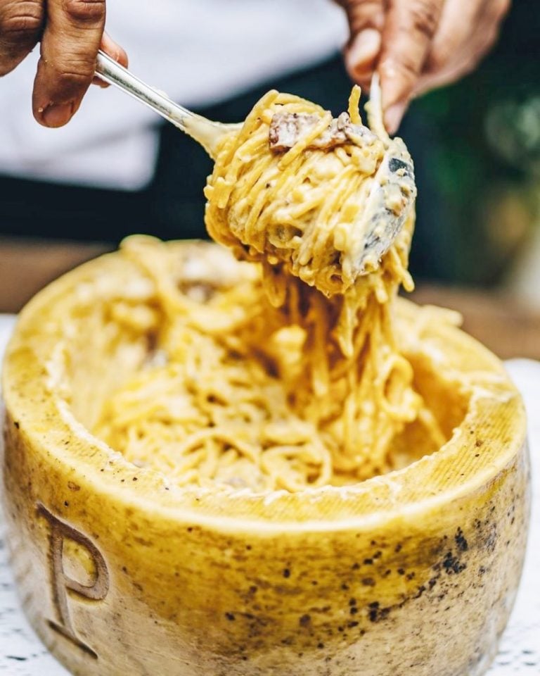 8 Times a Celebrity Bought Their Loved One a Crazy Expensive Present