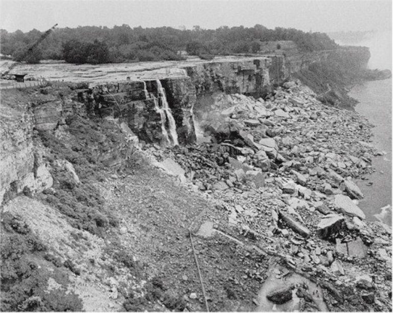 Gruesome Secrets Hidden Under The Dried Out Niagara Falls