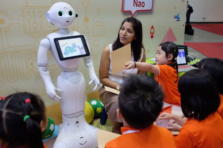 ≡ Top 7 Most Technologically Advanced Robots Brain Berries