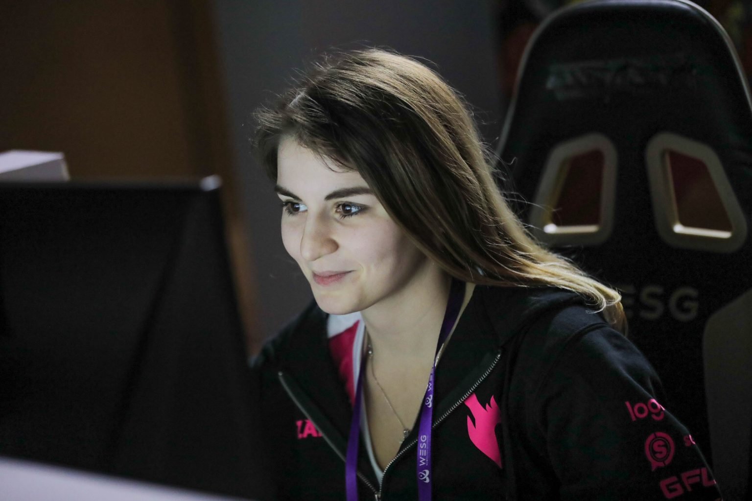 ≡ Top 10 Highest-Earning Female Pro Gamers Brain Berries