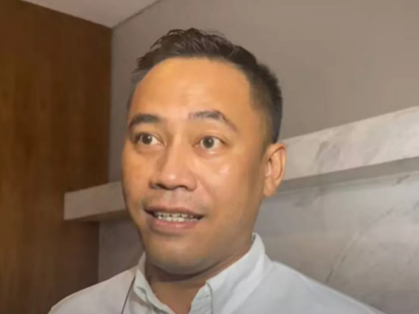 Bergaji Ratusan Juta! Ini Sosok Tunangan Dewi Perssik!