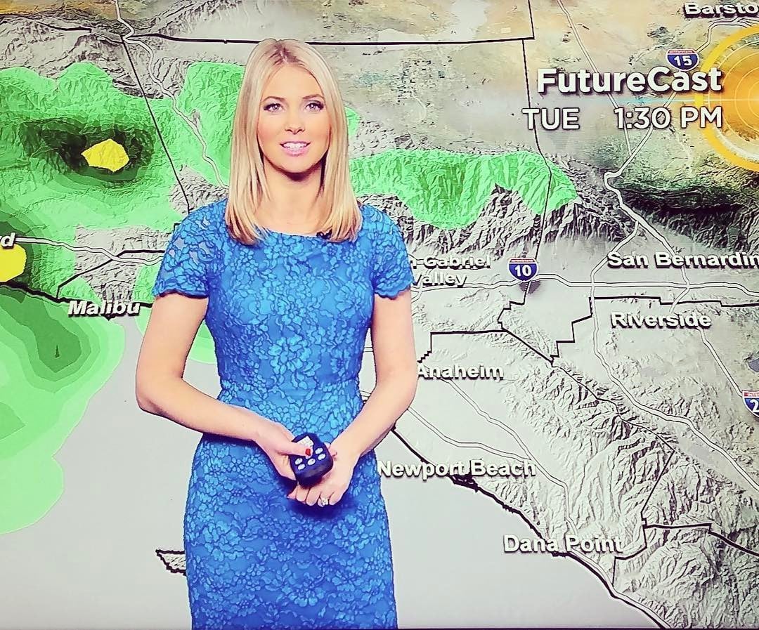 ≡ Top 10 Hottest Weather Girls on TV Brain Berries