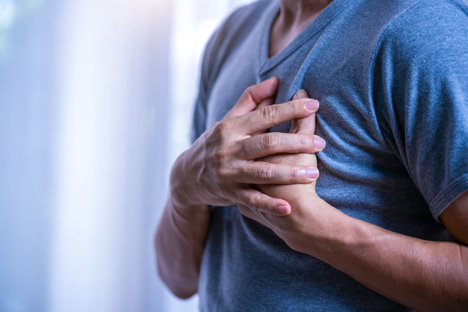 8 Warning Signs You Might Soon Have a Heart Attack